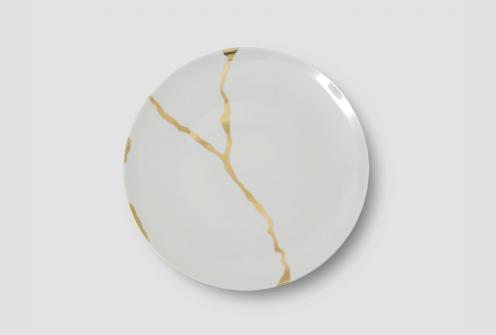 Gold Crack Dinner Plate - StyleBox - Tabletops & Furnitures
